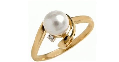 Fashion And Glamour Gold Rings For Girls