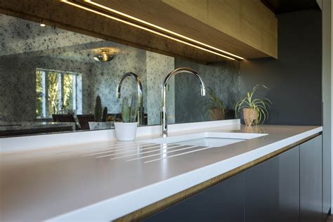 Corian® Glacier White Counter Production Ltd