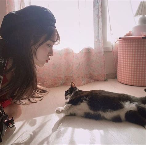 Pin By Jinrii On Jungyoon Asian Girl Ulzzang Korean Girl Animals