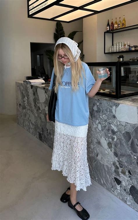 Белая кружевная юбка с рюшами кружевнаяюбка в 2025 г Белые кружевные юбки Идеи наряда