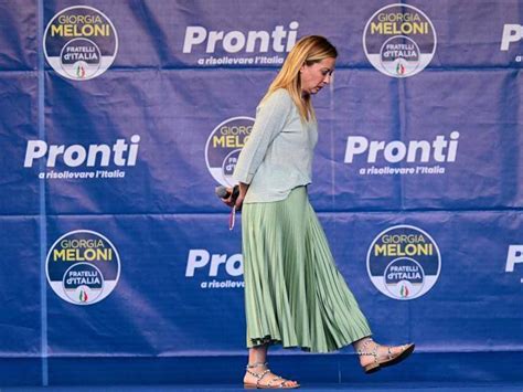 Giorgia Melonis Feet