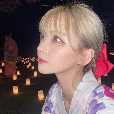 Reina Reina N Threads Say More