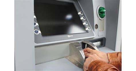 Съд даде година и 8 месеца затвор за теглене на пари с чужда банкова карта
