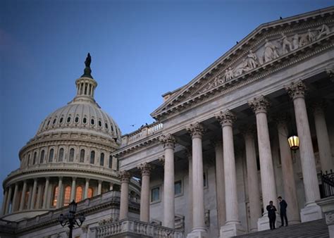 У Сенаті вимагають окремі пакети Ізраїлю і Україні