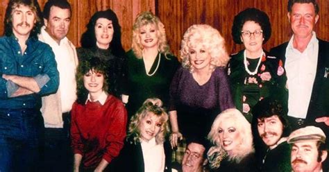 Who Are Dolly Partons 11 Siblings Find Out What They All Do