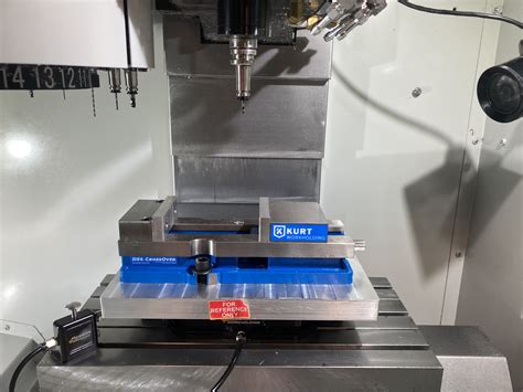 Used Haas CM 1 CNC Vertical Machining Center 8072108
