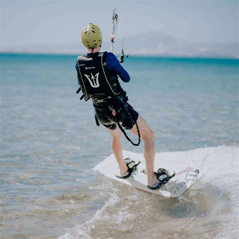 Kitesurfing Vs Kiteboarding