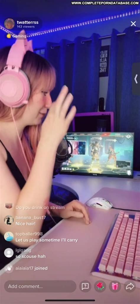 Moonwaterbabyxo Live Naked Livestream Amateur Hot Tits Stream Brunette Nips Shameless Influencers