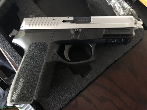 Pistols Sig Sp2022 9mm Black And Chrome