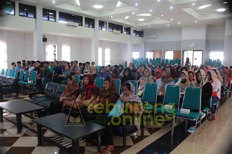 Siswa Smak St Louis Surabaya Belajar Kunci Toleransi Di Tebuireng