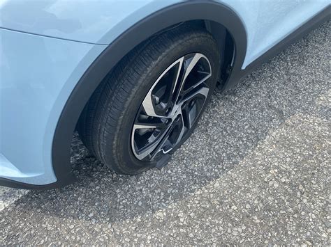 티스도리닷컴 볼트 Ev 휠 깨짐 견인 및 서비스센터 입고