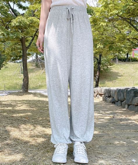 인기2color여름 강추 썸머 찰랑 조거 밴딩 팬츠 꾸안꾸 쿨링 트레이닝 하의 운동복 캠핑룩 롱바지 츄리닝 에이블리