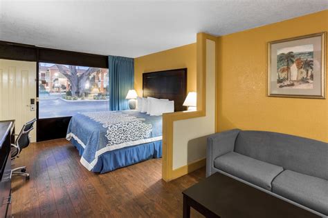 Days Inn And Suites By Wyndham Port Richey Port Richey Fl Hotels