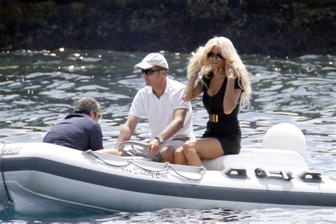 Bildextra Victoria Silvstedt I Bikiniform