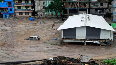 Sikkim Flash Floods 14 Die 22 Army Personnel Among 102 Missing