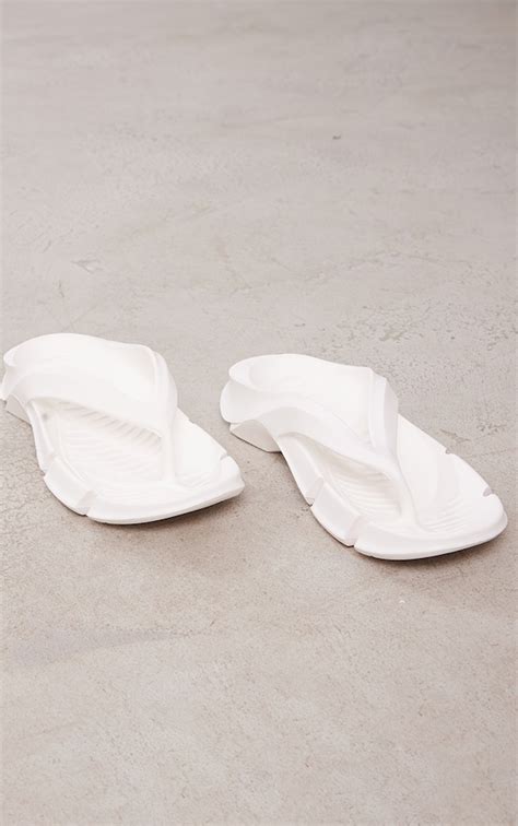 White Rubberised Cleated Sole Flip Flops Prettylittlething Usa