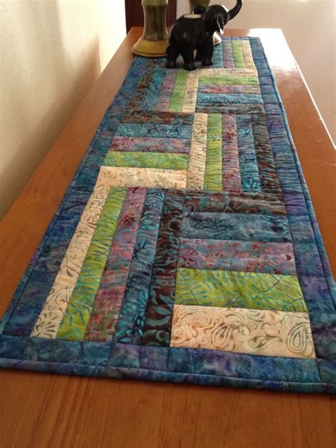 Free Jelly Roll Table Runner Pattern From Modern And Abstract Designs
