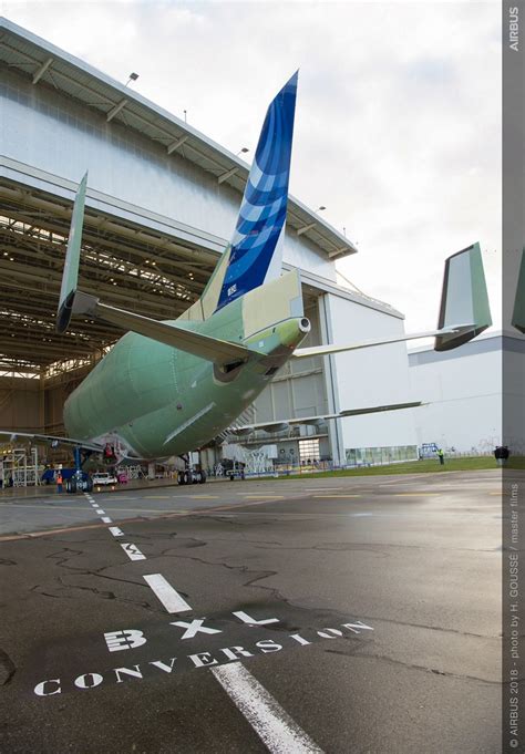 Fotos Primer Airbus Beluga Xl Sale De Línea De Ensamblaje Enelaire