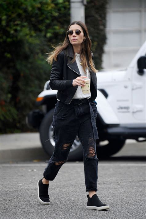 Jessica Biel Street Style Running Errands In La 12032019 • Celebmafia