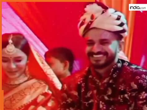 Dulha Dulhan Ka Video मंडप में दूल्हे ने देख लिया कुछ ऐसा पल भर में