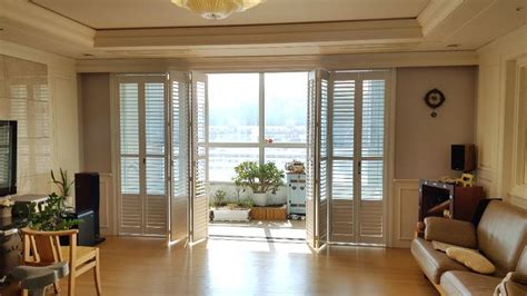 시공후기 우드셔터 접이식커튼고급커튼 수입커튼 나무커튼 전원주택 아파트 빌라 Diy 시공컷 원목커튼 갤러리도어 갤러리창 집스타그램 홈스타그램