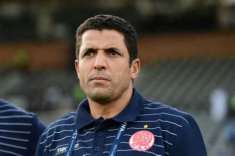 مرصد المحترفين الوداد الرياضي يعلن تعاقده مع المدرب حسين عموتة