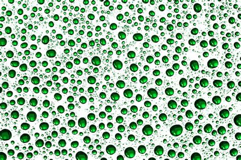 물은 배경을 떨어뜨립니다 젖은 유리 표면 텍스처 버블 이슬 패턴 투명 창 녹색 빗방울 완벽하게 둥근 물방울 디자인 배경 0명에 대한 스톡 사진 및 기타 이미지 Istock