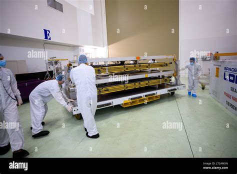 Psyche Solar Array Unboxing A Nasa Team Uncrates The Twin Solar Arrays