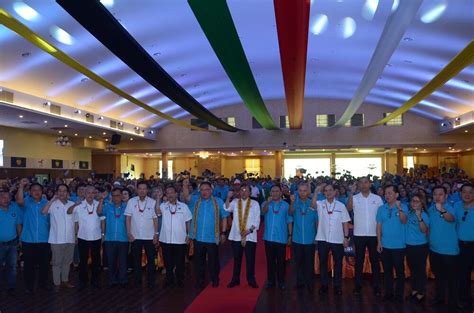Sarawak Premier Highlights Politics As Platform For State Country