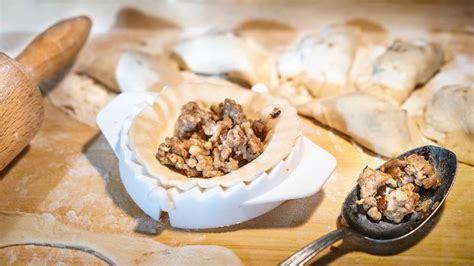 Pirožky plněné mletým masem - Proženy.cz | Yemek Tarifi