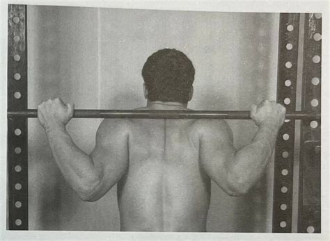 【槓鈴深蹲完整教學】6步驟改善膝蓋痛，站距常見錯誤調整方式。