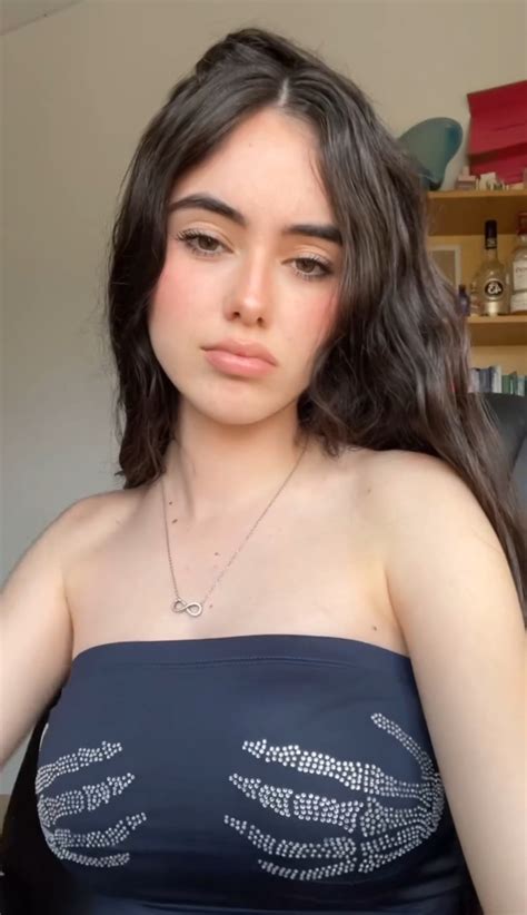 Quién Morbo O Quiere Saber Más De Esta Amiga Dm Rpajaentreamigos