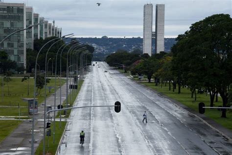 Secretários de saúde dizem que país vive pior momento da Covid e pedem toque de recolher das