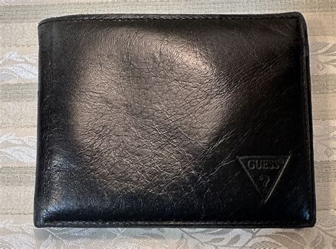 Mens Vtg Guess Leather Bifold Wallet Dark Brown Soft Gem