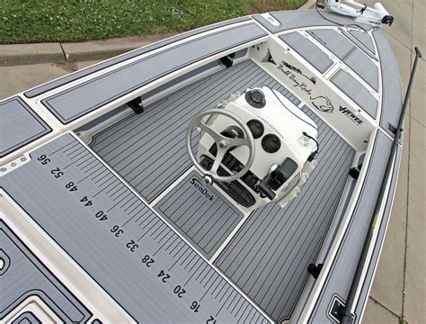 Seadek The Original Marine Flooring Boat Design Boat Restoration