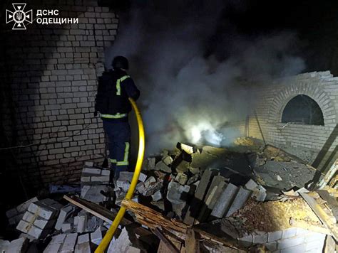 Наслідки нічної атаки на Одещину показали в ДСНС ФОТО Хронікерс