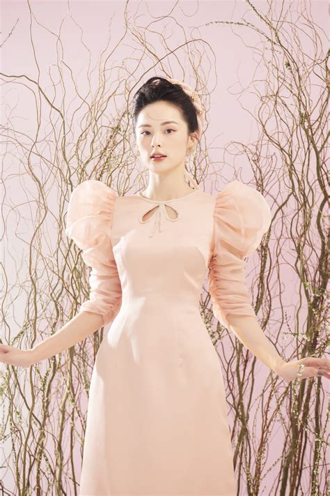 Ngỡ Ngàng Trước Nhan Sắc Ngày Một Thăng Hạng Của Nàng Tấm Hạ Vi