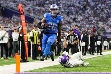 Lions Hold Off Vikings Clinch Nfc North Reuters
