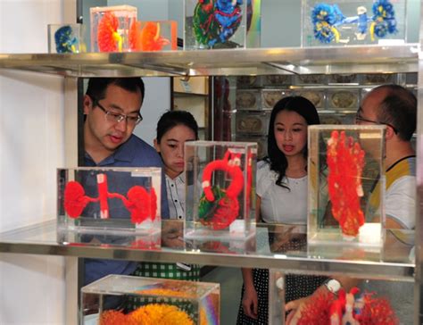 遵义医药高等专科学校来成医考察交流 成医新闻网