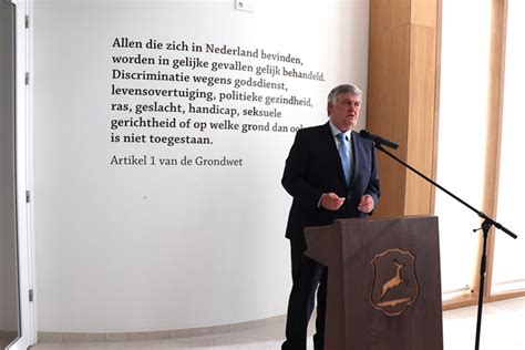 Artikel 1 Van De Grondwet Zichtbaar In Het Gemeentehuis Puttensezakennl