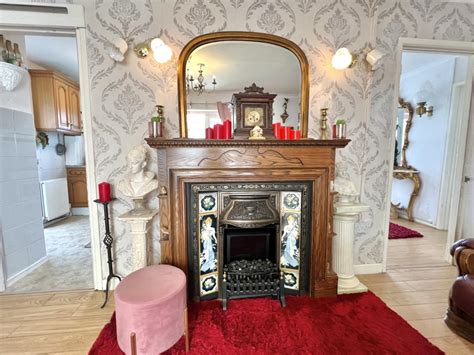 Chartist Way Bulwark Chepstow Monmouthshire NP NQ Adre Properties Estate And Letting