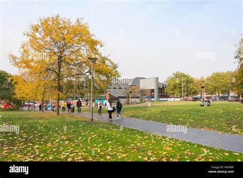 Walthamstow Town Square Gardens Walthamstow London Borough Of Waltham