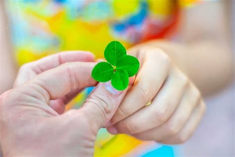 【年金増額】2025年6月支給分から金額アップ！厚生年金・国民年金の受給額【年代別の平均】と支給スケジュール 年金支給額が1 9％アップ！振込