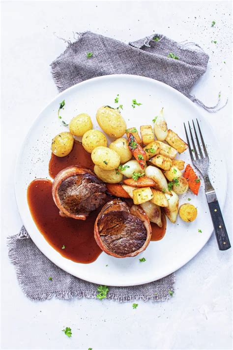 Tournedos med honningglaserte rotgrønnsaker Oppskrift Matprat