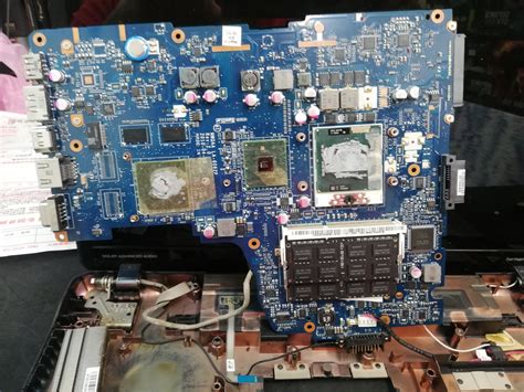 來店朋友的筆電效能不彰 總是過熱 整機拆機清潔 發現 士林 北投 淡水 精湛電腦 專業電腦維修 販售 Facebook