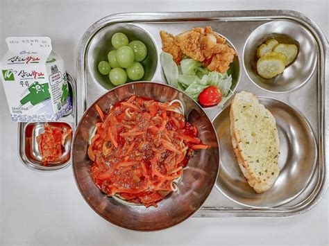 Ini School Lunch Anak Korea Isinya Sama Seperti Lunch Di Indonesia 4