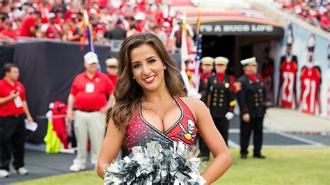 Featured Cheerleader Tessa