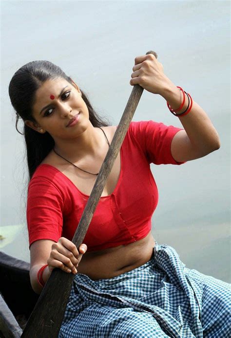 Iniya Malayalam Actress Hot Photos