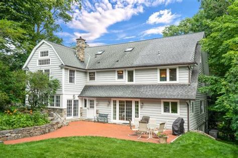 Linda Mantis Scarsdale LuxuryEstate