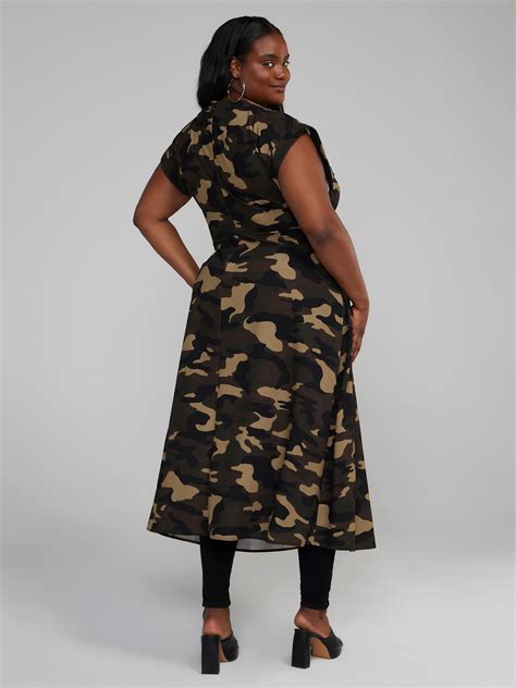 Plus Size Split Front Camo Tunic Top Fashion To Figure